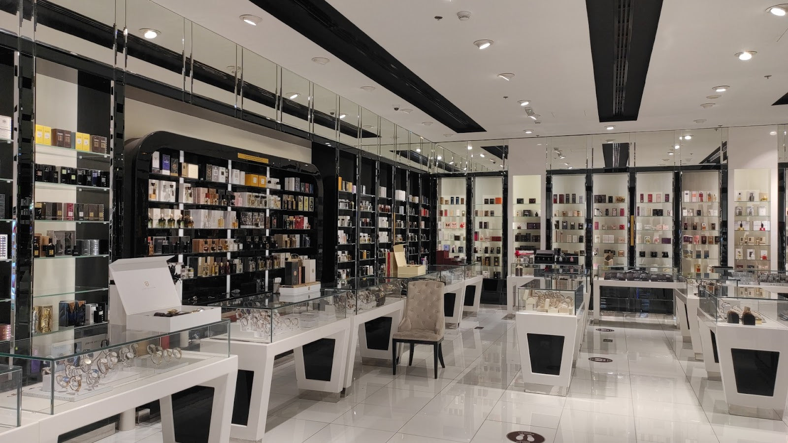 Karji Store - Makani Mall Shamkh | Ormonde Jayne